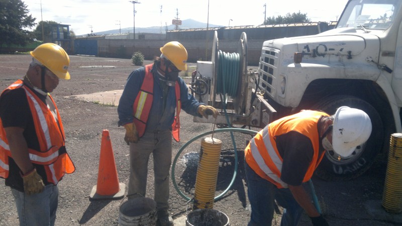 DESAZOLVE CON CAMIÓN VACTOR 7713904607 -DESTAPACAÑOS SANIDES AMBIENTAL