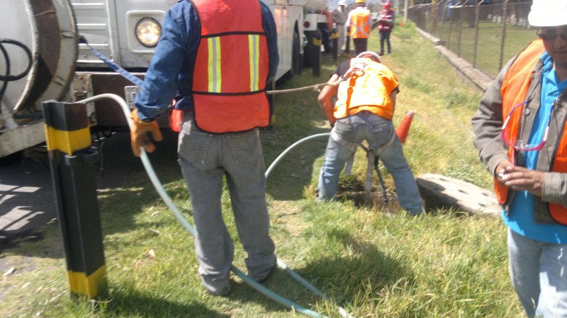DESAZOLVE CON CAMIÓN VACTOR 7713904607 -DESTAPACAÑOS SANIDES AMBIENTAL